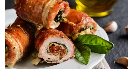 Svinjska rolada umotana u pršut